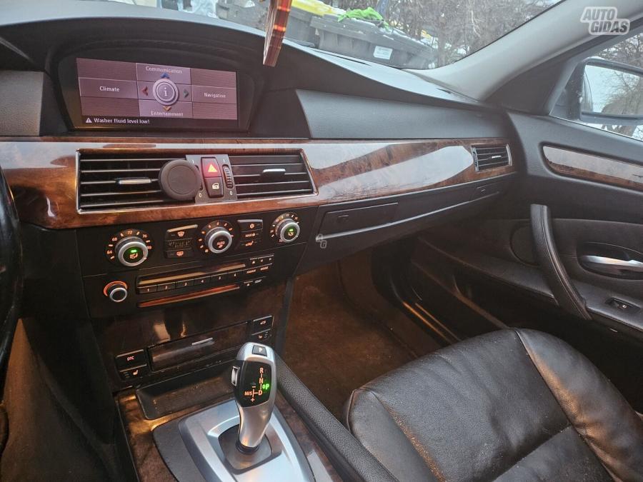 Pelēks BMW 528 2008 Klaipėda, ar dzinēja tilpumu 3.00 L un nobraukumu 329 tūkst. km par 3000 €, foto 14 vietnē AUTOMOTO.COM.LV