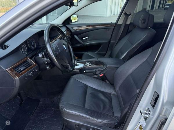 Pelēks BMW 528 2008 Viļņa, ar dzinēja tilpumu 3.00 L un nobraukumu 362 tūkst. km par 3000 €, foto 7 vietnē AUTOMOTO.COM.LV