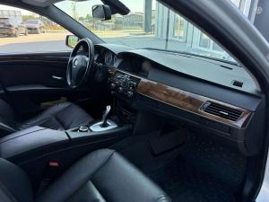 Pelēks BMW 528 2008 Viļņa, ar dzinēja tilpumu 3.00 L un nobraukumu 362 tūkst. km par 3000 €, foto 12 vietnē AUTOMOTO.COM.LV