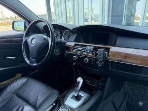Pelēks BMW 528 2008 Viļņa, ar dzinēja tilpumu 3.00 L un nobraukumu 362 tūkst. km par 3000 €, foto 13 vietnē AUTOMOTO.COM.LV