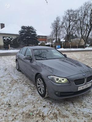Pelēks BMW 528 2010 Alīta, ar dzinēja tilpumu 3.00 L un nobraukumu 307 tūkst. km par 8800 €, foto  vietnē AUTOMOTO.COM.LV