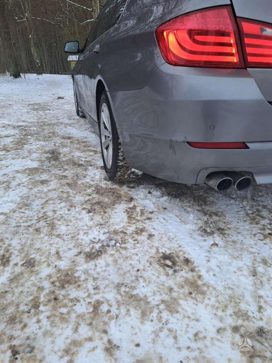 Pelēks BMW 528 2010 Alīta, ar dzinēja tilpumu 3.00 L un nobraukumu 307 tūkst. km par 8800 €, foto 12 vietnē AUTOMOTO.COM.LV
