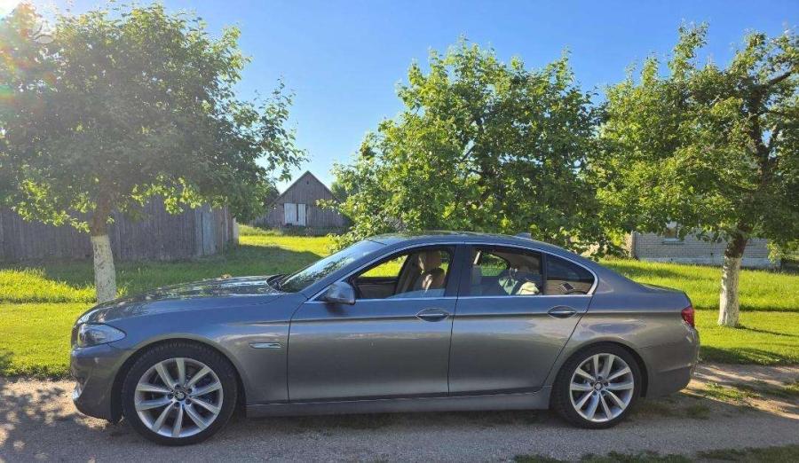 Pelēks BMW 528 2010 Kauņa, ar dzinēja tilpumu 3.00 L un nobraukumu 286 tūkst. km par 8500 €, foto 3 vietnē AUTOMOTO.COM.LV