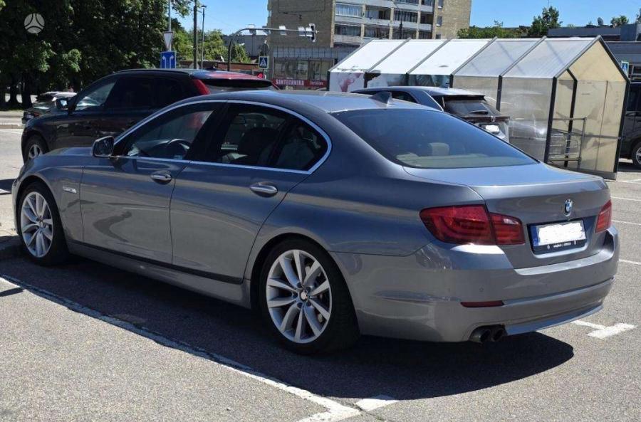 Pelēks BMW 528 2010 Kauņa, ar dzinēja tilpumu 3.00 L un nobraukumu 286 tūkst. km par 8500 €, foto 5 vietnē AUTOMOTO.COM.LV