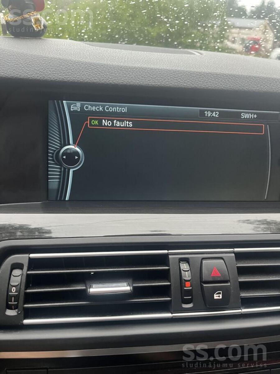 Pelēks BMW 528 2010 Liepāja, ar dzinēja tilpumu 3.00 L un nobraukumu 457 tūkst. km par 8200 €, foto 8 vietnē AUTOMOTO.COM.LV