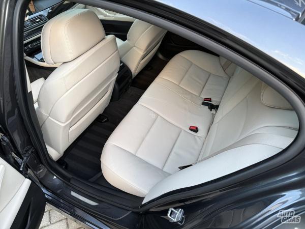 BMW 528 2010 in Mazeikiai on AUTOMOTO.COM.LV Grey BMW 528 2010 in Mazeikiai, with an engine capacity of 3.00 L and mileage of 300 thousand km for 10200 €, photo 9 on AUTOMOTO.COM.LV