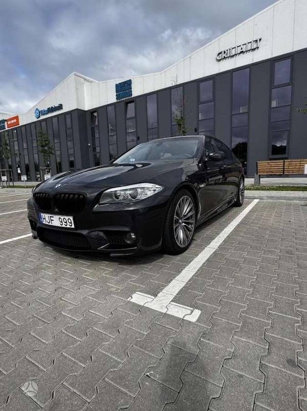 Grey BMW 528 2011 in Kaunas, with an engine capacity of 3.00 L and mileage of 301 thousand km for 9200 €, photo 5 on AUTOMOTO.COM.LV