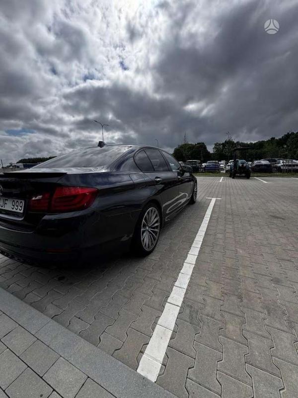 Grey BMW 528 2011 in Kaunas, with an engine capacity of 3.00 L and mileage of 301 thousand km for 9200 €, photo 7 on AUTOMOTO.COM.LV