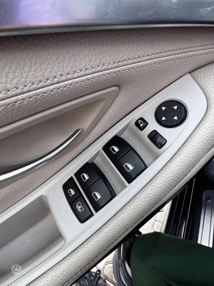 Pelēks BMW 528 2011 Kauņa, ar dzinēja tilpumu 3.00 L un nobraukumu 301 tūkst. km par 9200 €, foto 23 vietnē AUTOMOTO.COM.LV
