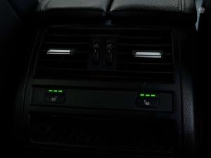 Grey BMW 528 2012 in Vilnius, with an engine capacity of 2.00 L and mileage of 234 thousand km for 8450 €, photo 19 on AUTOMOTO.COM.LV