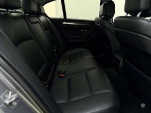 Grey BMW 528 2012 in Vilnius, with an engine capacity of 2.00 L and mileage of 234 thousand km for 8450 €, photo 15 on AUTOMOTO.COM.LV