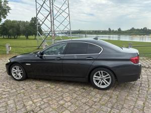 Серый БМВ 528 2013 в Шилуте, объемом двигателя 2.00 л и пробегом 294 тыс. км за 7200 €, фото 3 на AUTOMOTO.COM.LV