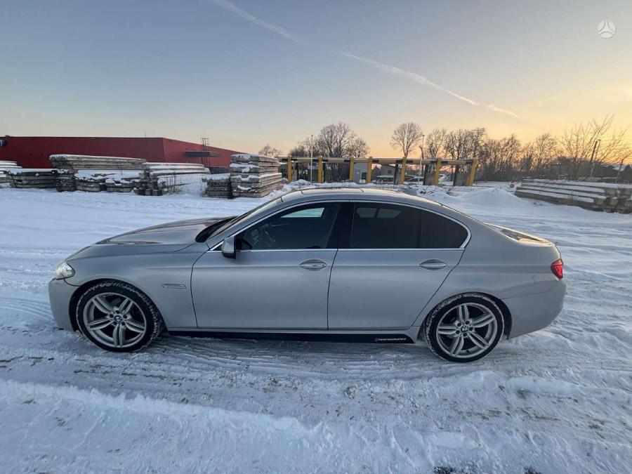 Grey BMW 528 2014 in Kaunas, with an engine capacity of 2.00 L and mileage of 146 thousand km for 9900 €, photo 2 on AUTOMOTO.COM.LV