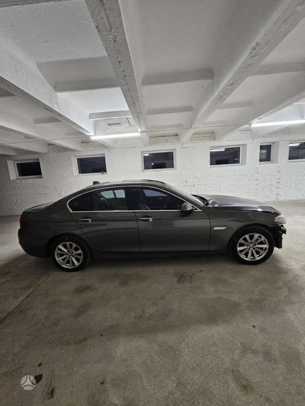 Pelēks BMW 528 2014 Panevēža, ar dzinēja tilpumu 2.00 L un nobraukumu 309 tūkst. km par 5200 €, foto 6 vietnē AUTOMOTO.COM.LV