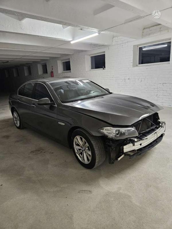 Pelēks BMW 528 2014 Panevēža, ar dzinēja tilpumu 2.00 L un nobraukumu 309 tūkst. km par 5200 €, foto 7 vietnē AUTOMOTO.COM.LV
