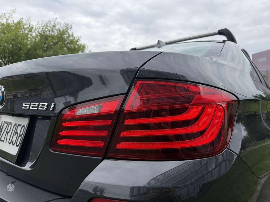 Pelēks BMW 528 2014 Viļņa, ar dzinēja tilpumu 2.00 L un nobraukumu 275 tūkst. km par 12250 €, foto 14 vietnē AUTOMOTO.COM.LV