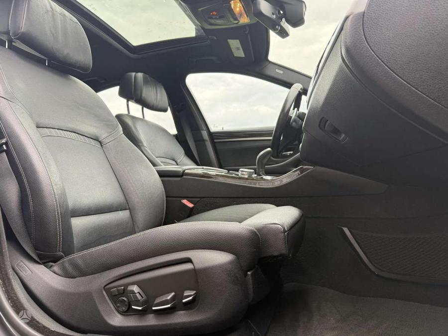 Pelēks BMW 528 2014 Viļņa, ar dzinēja tilpumu 2.00 L un nobraukumu 275 tūkst. km par 12250 €, foto 17 vietnē AUTOMOTO.COM.LV