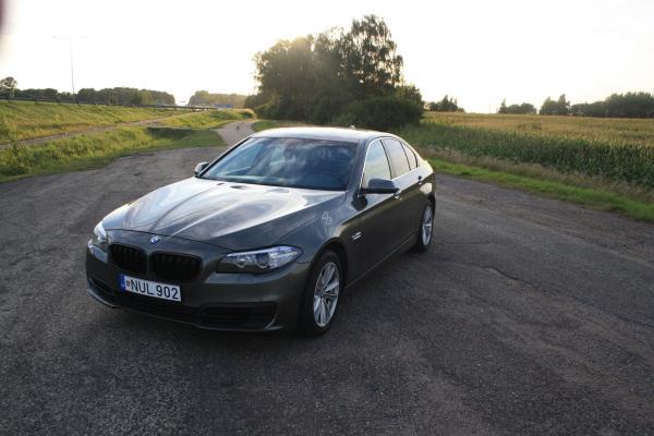 Grey BMW 528 2014 in Siauliai, with an engine capacity of 2.00 L and mileage of 310 thousand km for 9200 €, photo 1 on AUTOMOTO.COM.LV