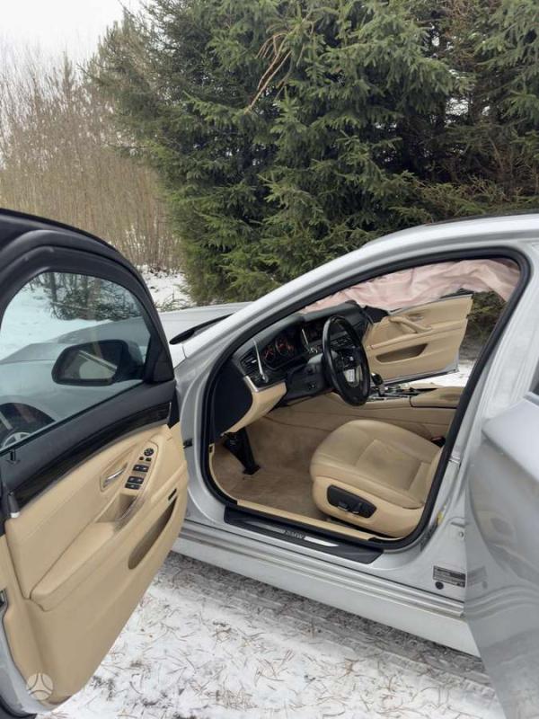 Grey BMW 528 2015 in Vilnius, with an engine capacity of 2.00 L and mileage of 287 thousand km for 6400 €, photo 10 on AUTOMOTO.COM.LV