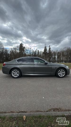 Pelēks BMW 528 2015 Jonava, ar dzinēja tilpumu 2.00 L un nobraukumu 270 tūkst. km par 11900 €, foto 5 vietnē AUTOMOTO.COM.LV