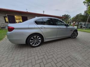 Grey BMW 528 2015 in Klaipeda, with an engine capacity of 2.00 L and mileage of 285 thousand km for 5600 €, photo 5 on AUTOMOTO.COM.LV
