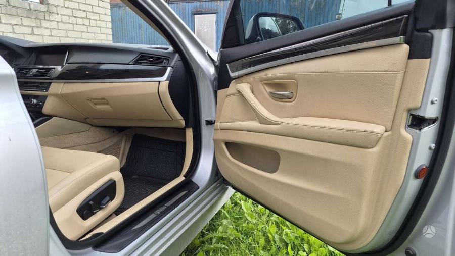 Grey BMW 528 2015 in Klaipeda, with an engine capacity of 2.00 L and mileage of 285 thousand km for 5600 €, photo 15 on AUTOMOTO.COM.LV