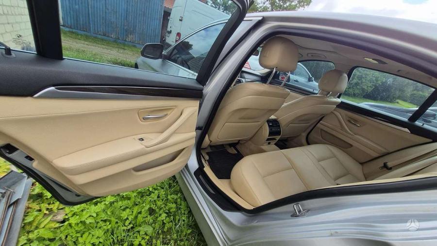 Grey BMW 528 2015 in Klaipeda, with an engine capacity of 2.00 L and mileage of 285 thousand km for 5600 €, photo 19 on AUTOMOTO.COM.LV