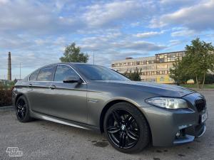 Pelēks BMW 528 2015 Alīta, ar dzinēja tilpumu 2.00 L un nobraukumu 222 tūkst. km par 10950 €, foto 8 vietnē AUTOMOTO.COM.LV