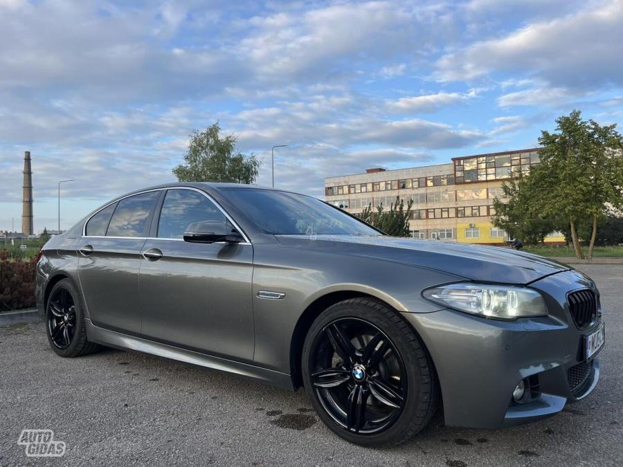 Pelēks BMW 528 2015 Alīta, ar dzinēja tilpumu 2.00 L un nobraukumu 222 tūkst. km par 10950 €, foto 8 vietnē AUTOMOTO.COM.LV