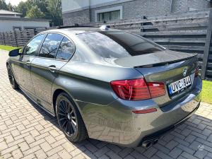Pelēks BMW 528 2016 Viļņa, ar dzinēja tilpumu 2.00 L un nobraukumu 270 tūkst. km par 9950 €, foto 7 vietnē AUTOMOTO.COM.LV