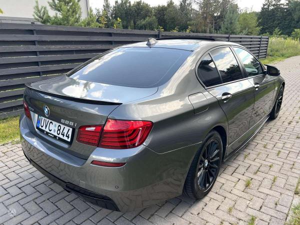 Pelēks BMW 528 2016 Viļņa, ar dzinēja tilpumu 2.00 L un nobraukumu 270 tūkst. km par 9950 €, foto 7 vietnē AUTOMOTO.COM.LV