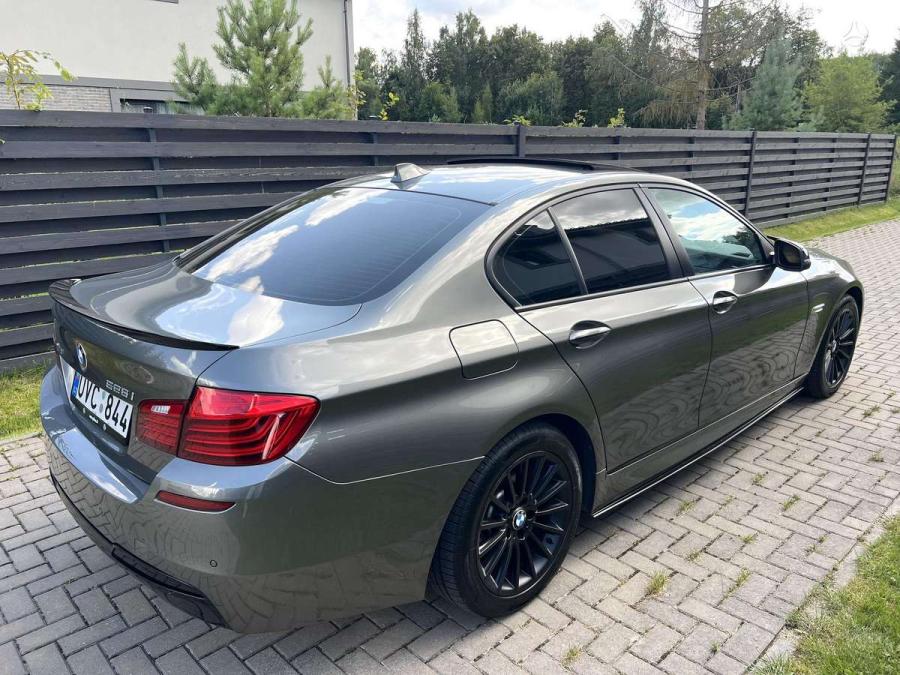 Pelēks BMW 528 2016 Viļņa, ar dzinēja tilpumu 2.00 L un nobraukumu 270 tūkst. km par 9950 €, foto 9 vietnē AUTOMOTO.COM.LV