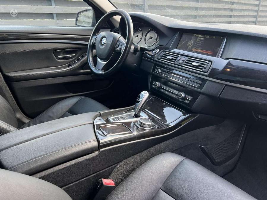 Pelēks BMW 528 2016 Viļņa, ar dzinēja tilpumu 2.00 L un nobraukumu 270 tūkst. km par 9950 €, foto 12 vietnē AUTOMOTO.COM.LV