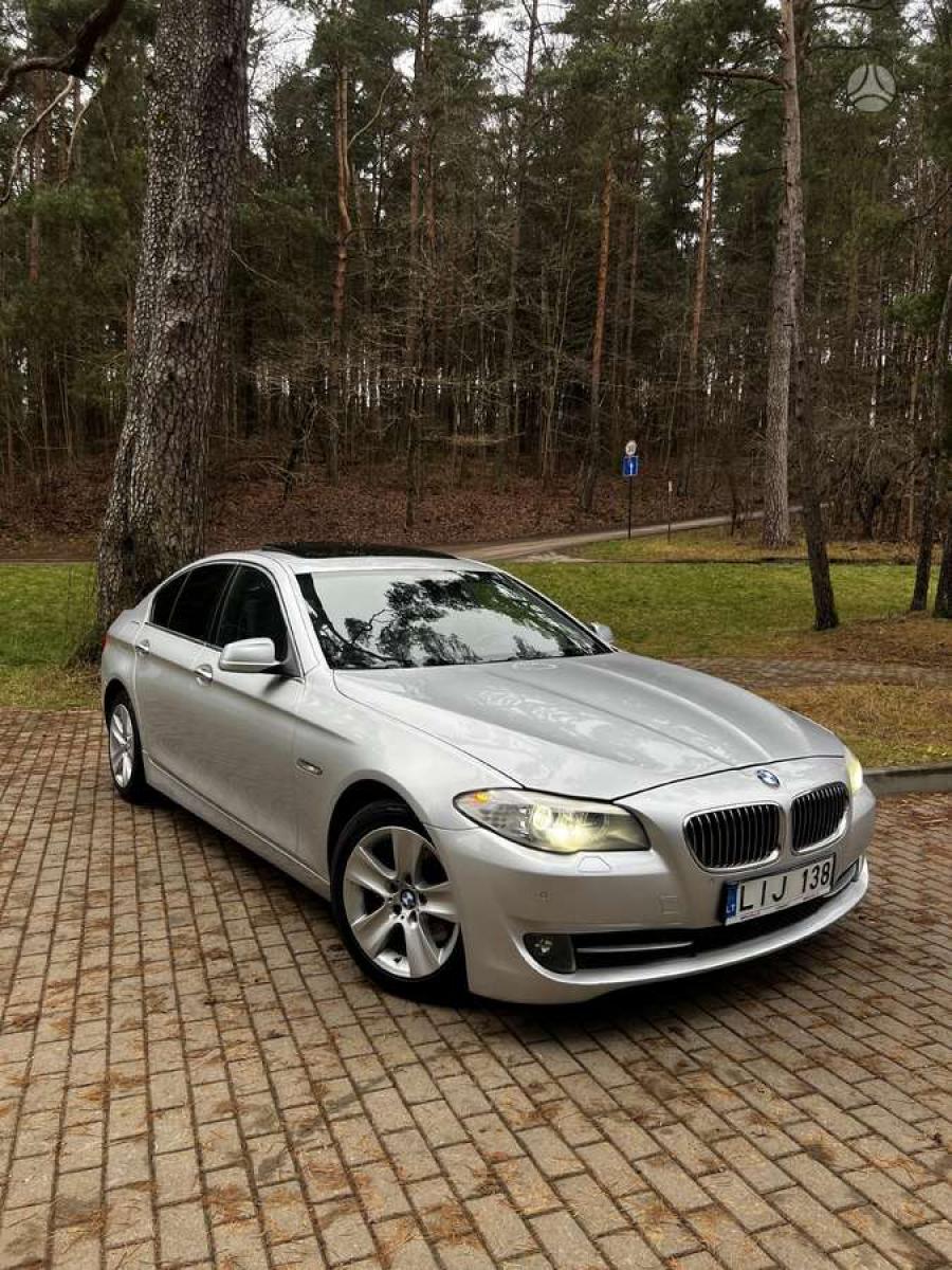 Grey BMW 528 2013 in Vilnius, with an engine capacity of 2.00 L and mileage of 257 thousand km for 7500 €, photo 1 on AUTOMOTO.COM.LV