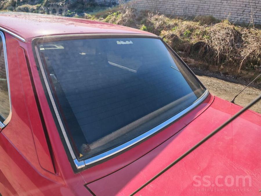 Sarkans BMW 528 1985 Rīga, ar dzinēja tilpumu 2.80 L un nobraukumu 366 tūkst. km par 6500 €, foto 4 vietnē AUTOMOTO.COM.LV