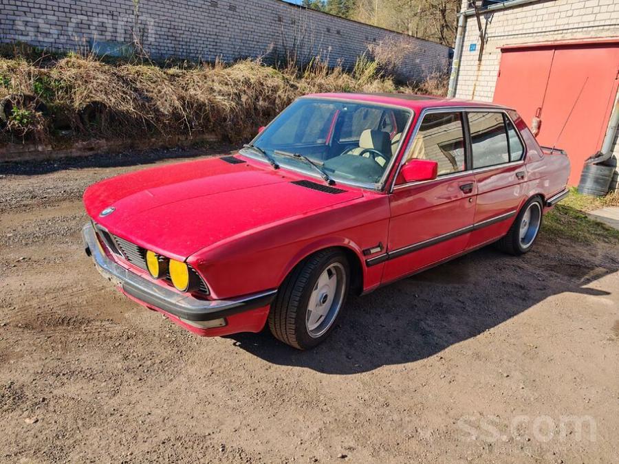 Sarkans BMW 528 1985 Rīga, ar dzinēja tilpumu 2.80 L un nobraukumu 366 tūkst. km par 6500 €, foto 6 vietnē AUTOMOTO.COM.LV