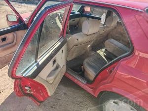 Sarkans BMW 528 1985 Rīga, ar dzinēja tilpumu 2.80 L un nobraukumu 366 tūkst. km par 6500 €, foto 7 vietnē AUTOMOTO.COM.LV