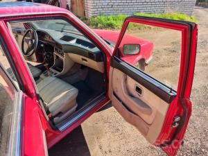 Sarkans BMW 528 1985 Rīga, ar dzinēja tilpumu 2.80 L un nobraukumu 366 tūkst. km par 6500 €, foto 12 vietnē AUTOMOTO.COM.LV