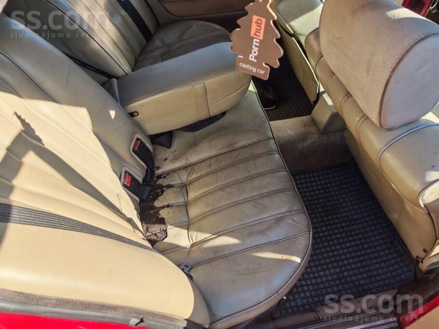 Sarkans BMW 528 1985 Rīga, ar dzinēja tilpumu 2.80 L un nobraukumu 366 tūkst. km par 6500 €, foto 14 vietnē AUTOMOTO.COM.LV