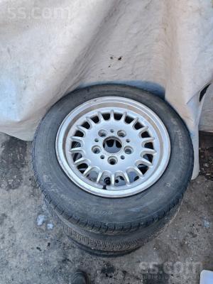 Sarkans BMW 528 1985 Rīga, ar dzinēja tilpumu 2.80 L un nobraukumu 366 tūkst. km par 6500 €, foto 16 vietnē AUTOMOTO.COM.LV