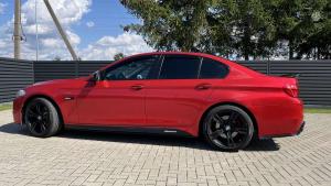 Red BMW 528 2011 in Kaunas, with an engine capacity of 3.00 L and mileage of 297 thousand km for 13000 €, photo 13 on AUTOMOTO.COM.LV
