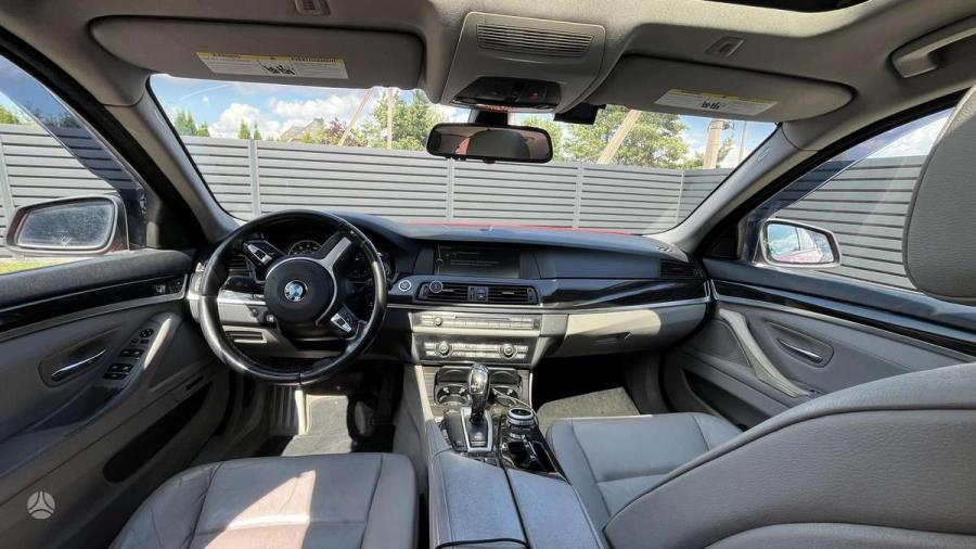 Red BMW 528 2011 in Kaunas, with an engine capacity of 3.00 L and mileage of 297 thousand km for 13000 €, photo 14 on AUTOMOTO.COM.LV