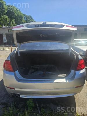 BMW 528 2013 in Riga, with an engine capacity of 2.00 L and mileage of 260 thousand km for 2500 €, photo 8 on AUTOMOTO.COM.LV