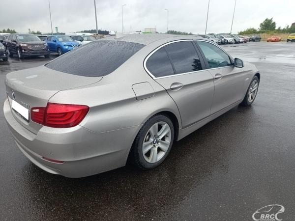 BMW 528 2013 in Vilnius, with an engine capacity of 2.00 L and mileage of 287 thousand km for 5900 €, photo 5 on AUTOMOTO.COM.LV