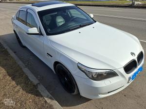 Balts BMW 528 2010 Šauļi, ar dzinēja tilpumu 3.00 L un nobraukumu 244 tūkst. km par 6500 €, foto  vietnē AUTOMOTO.COM.LV