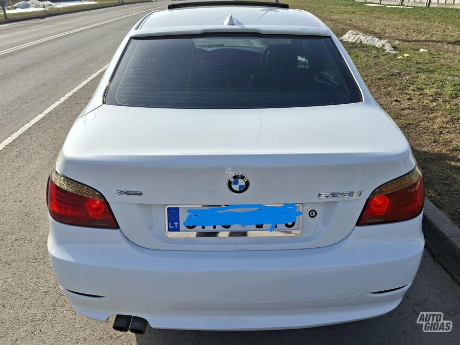Balts BMW 528 2010 Šauļi, ar dzinēja tilpumu 3.00 L un nobraukumu 244 tūkst. km par 6500 €, foto 6 vietnē AUTOMOTO.COM.LV