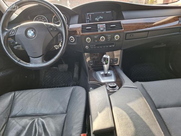 Balts BMW 528 2010 Šauļi, ar dzinēja tilpumu 3.00 L un nobraukumu 244 tūkst. km par 6500 €, foto 9 vietnē AUTOMOTO.COM.LV