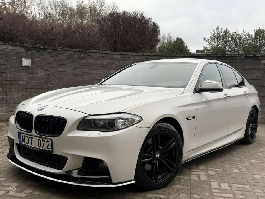 White BMW 528 2011 in Vilnius, with an engine capacity of 3.00 L and mileage of 291 thousand km for 8800 €, photo 1 on AUTOMOTO.COM.LV