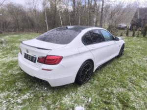 White BMW 528 2011 in Radviliskis, with an engine capacity of 3.00 L and mileage of 280 thousand km for 5500 €, photo 13 on AUTOMOTO.COM.LV