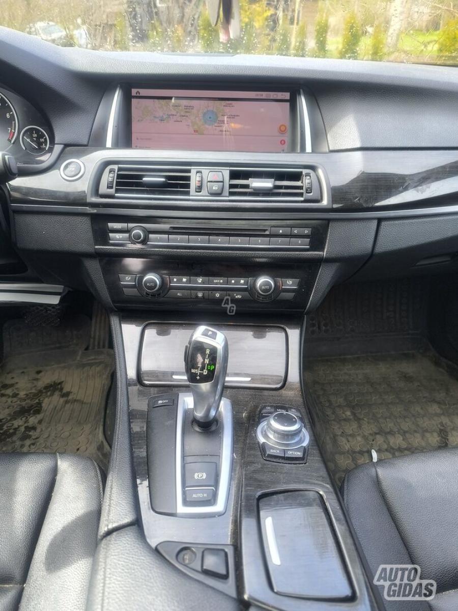 White BMW 528 2011 in Radviliskis, with an engine capacity of 3.00 L and mileage of 280 thousand km for 5500 €, photo 18 on AUTOMOTO.COM.LV